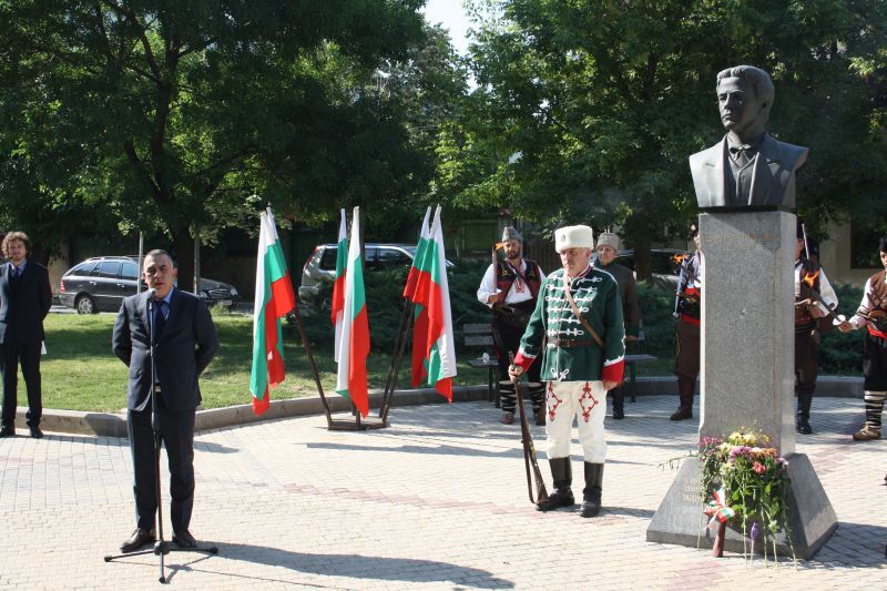 ПП ГЕРБ Сливен ПП ГЕРБ Сливен се включи във възпоменателната церемония по случай 182 години