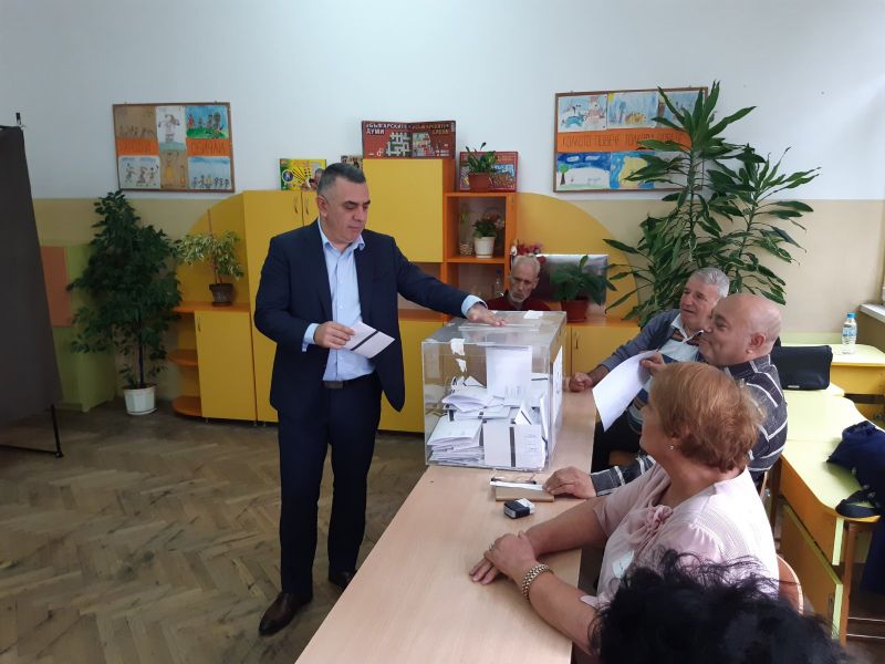 ПП ГЕРБ Сливен Стефан Радев Гласувах да продължи възходящия темп на развитие на Сливен