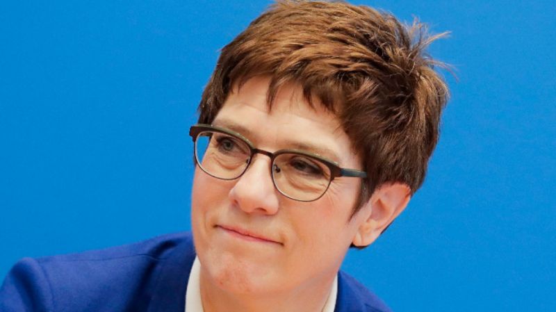 Агенция Сливен ПОЛИТИЧЕСКИ ТРУС В ГЕРМАНИЯ СЛЕД ОСТАВКАТА НА АНЕГРЕТ КРАМП КАРЕНБАУЕР