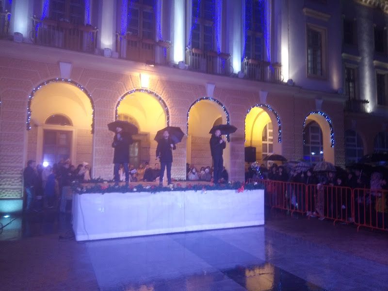 Общинска организация на инвалидите Сливен Тримата български тенори изнесоха програма в