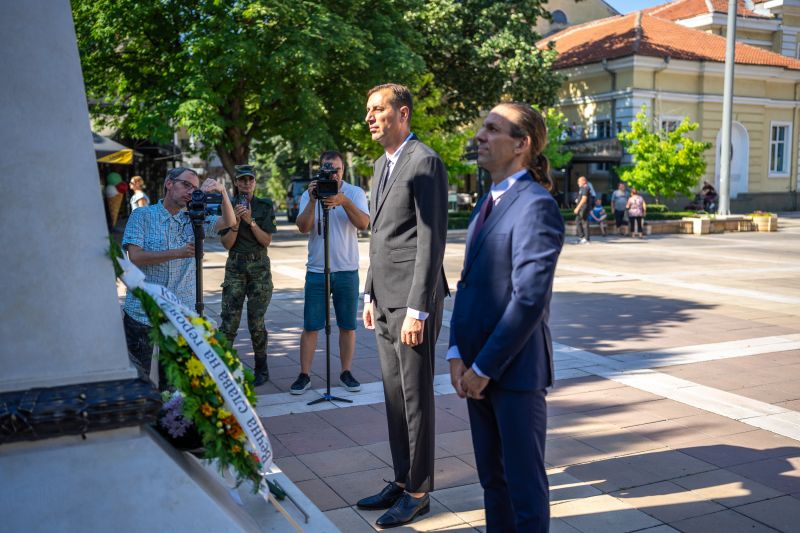 Общинска организация на инвалидите Сливен Ямбол чества 187 години от рождението на Васил Левски