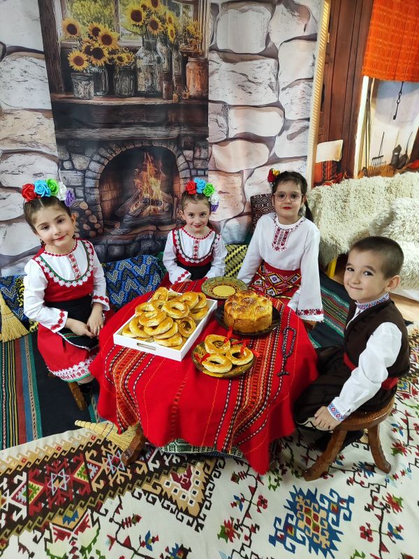 Общинска организация на инвалидите Сливен Малчугани от Детска градина „Еделвайс“ в Сливен